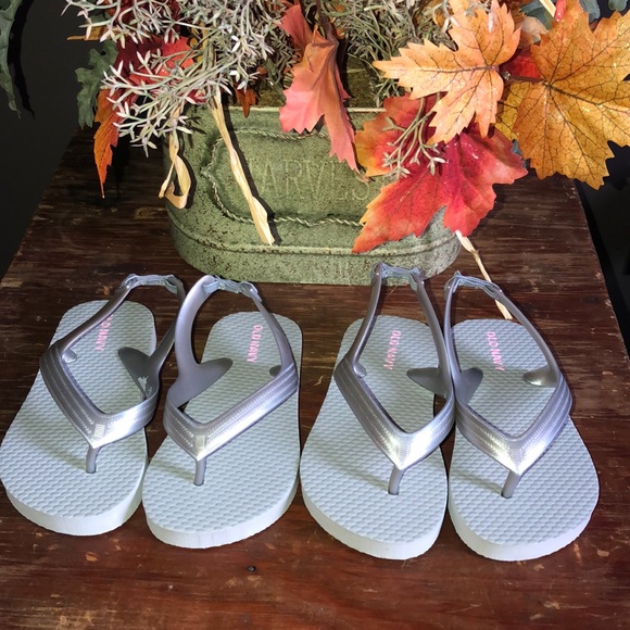 Old Navy | Shoes | Twin Set Flip Flops | Poshmark